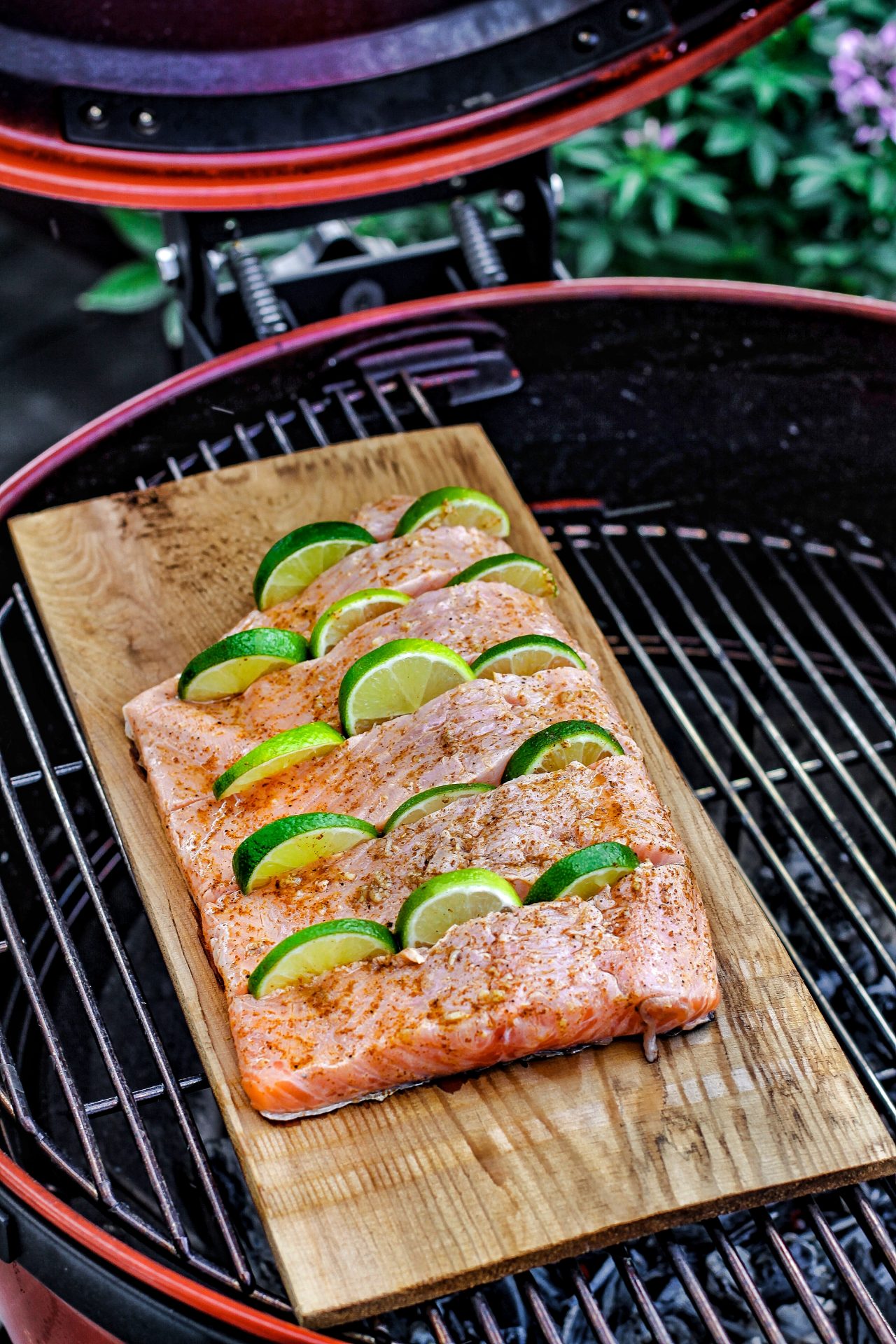 Lachs Grillen Auf Holzbrett