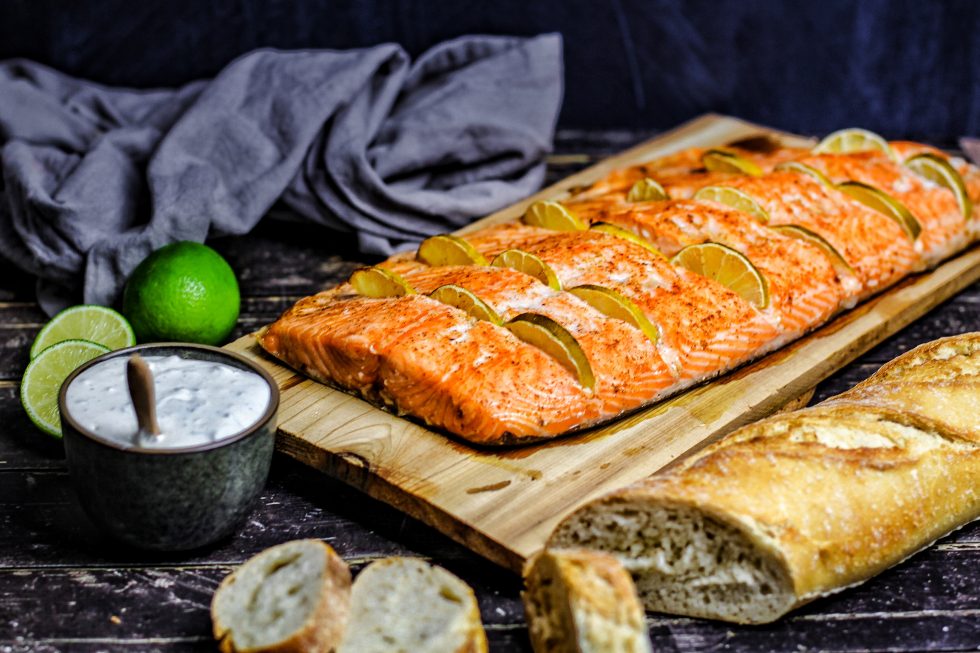 Lachs von der Planke - saftiger Fischgenuss mit Wow-Effekt