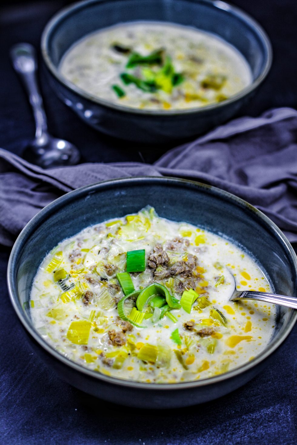 Käse-Lauch-Suppe mit Hackfleisch